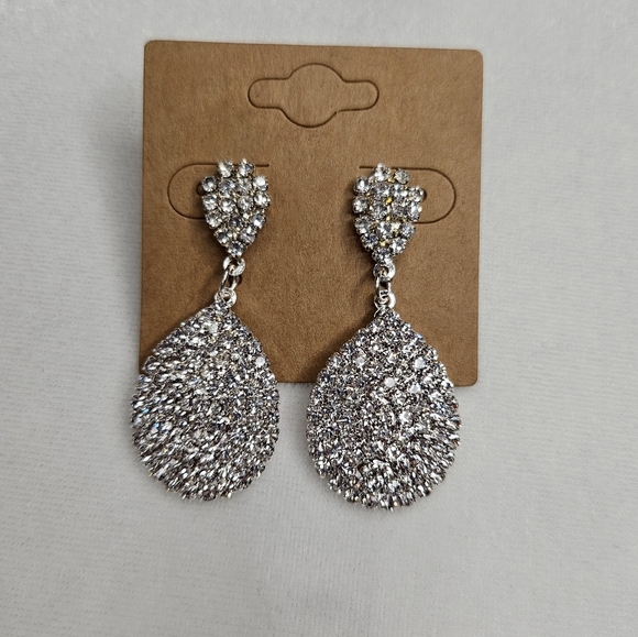 unbranded | Jewelry | Clear Silver Rhinestone Crystal Statement ...